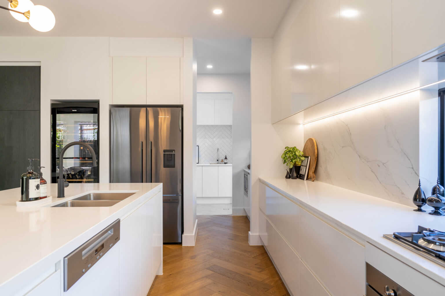 Classically Modern Kitchen - Farquhar Kitchens